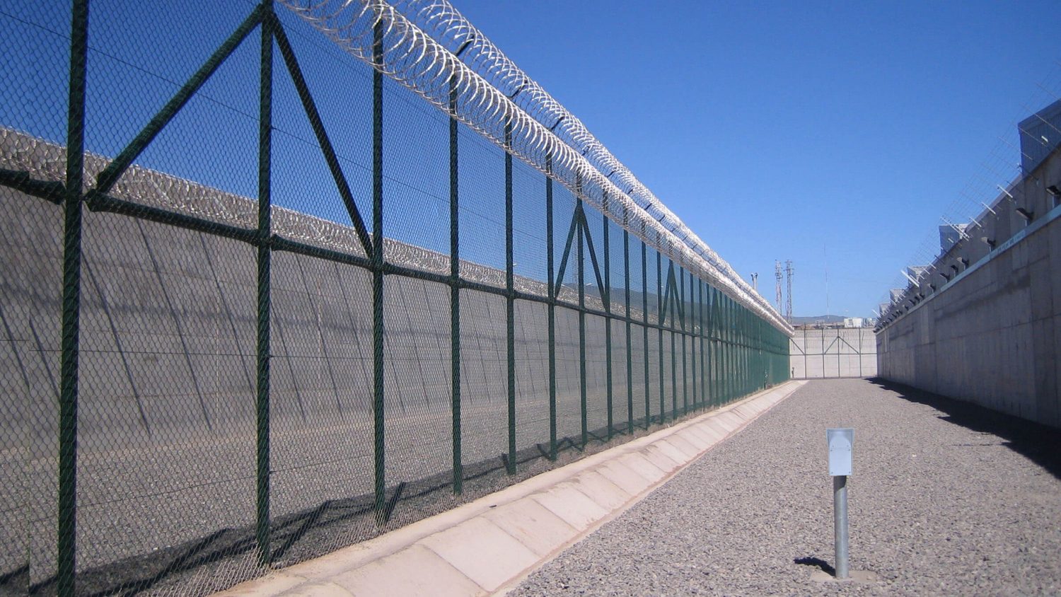 Microwave Sensor For Intrusion Detection - Senstar