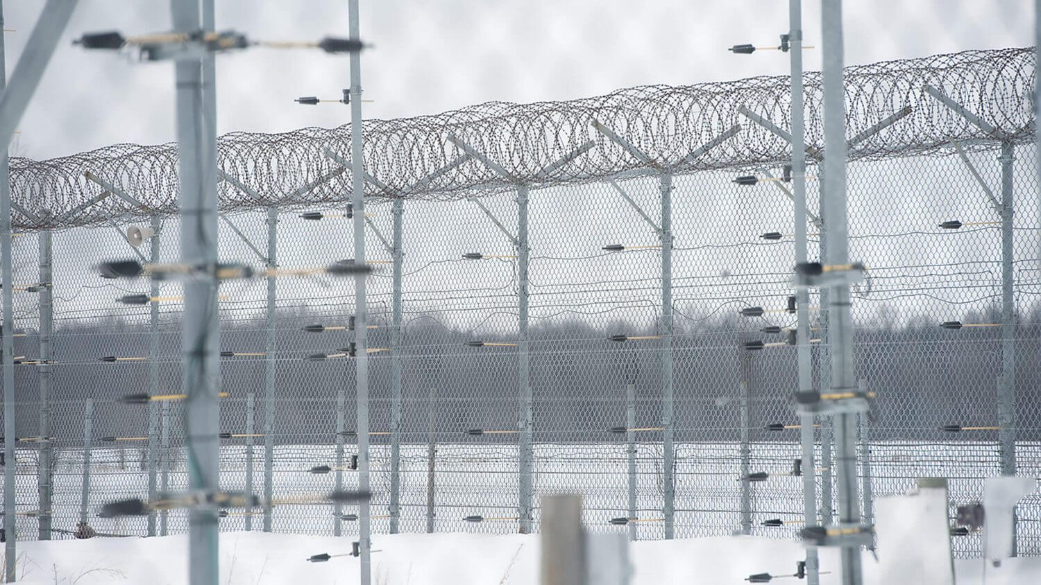 Electrostatic Sensor For Intrusion Detection - Senstar